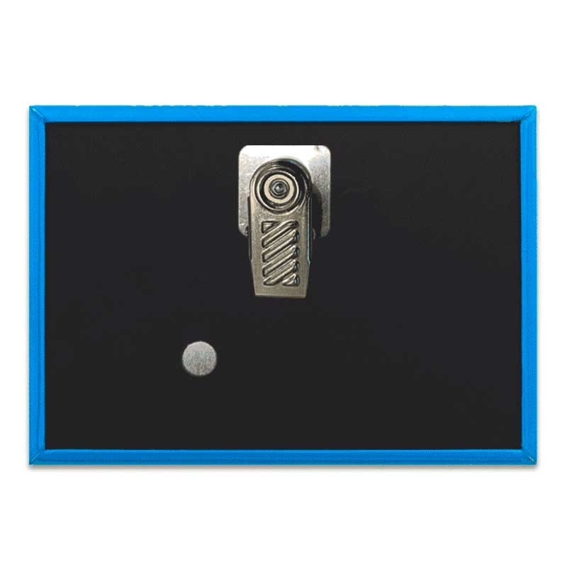 Badge rectangulaire avec pince de 90x65mm